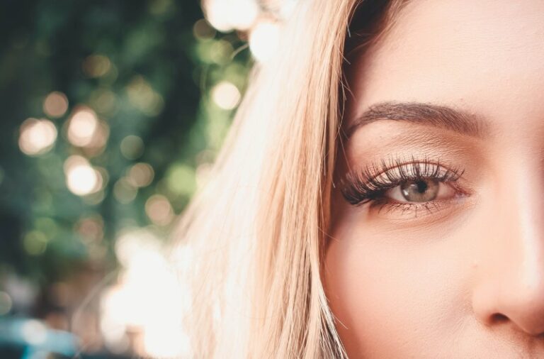 What Are Lashes Made Of? Everything You Must Know! - Glow Up Ideas